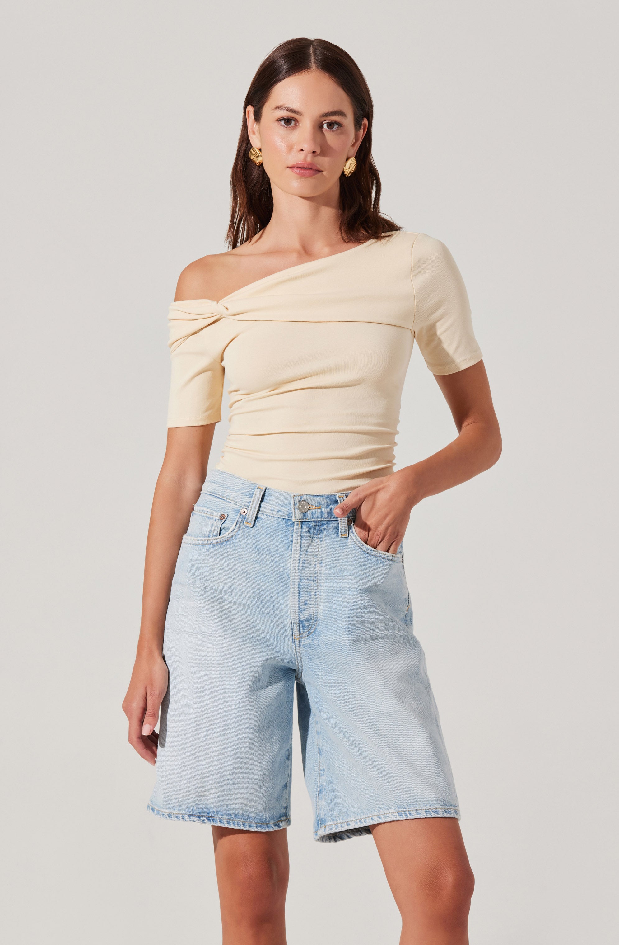 Saylah Off Shoulder Twist Top - ASTR the Label